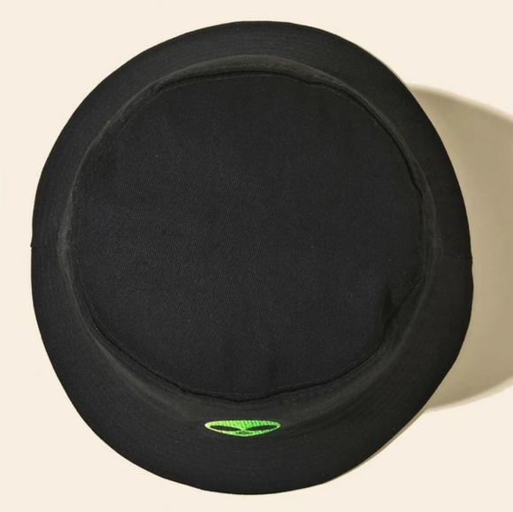 Hot Topic | Accessories | One Left Extraterrestrial Alien Bucket Hat ...